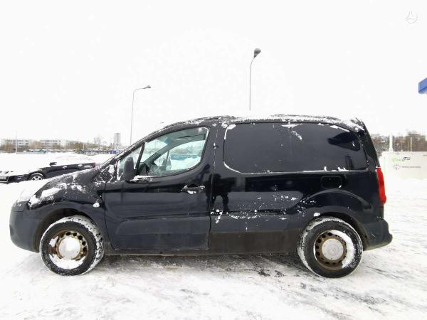 Melns Citroen Berlingo 2008 Viļņa, ar dzinēja tilpumu 1.60 L un nobraukumu 227 tūkst. km par 1150 €, foto 5 vietnē AUTOMOTO.COM.LV