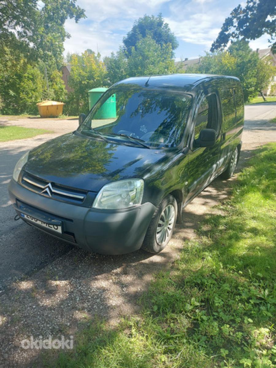 Black Citroen Berlingo 2008 in Kohtla-Jarve, with an engine capacity of 1.60 L and mileage of 372 thousand km for 888 €, photo 3 on AUTOMOTO.COM.LV
