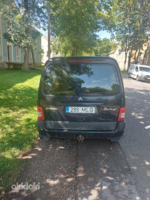 Black Citroen Berlingo 2008 in Kohtla-Jarve, with an engine capacity of 1.60 L and mileage of 372 thousand km for 888 €, photo 5 on AUTOMOTO.COM.LV