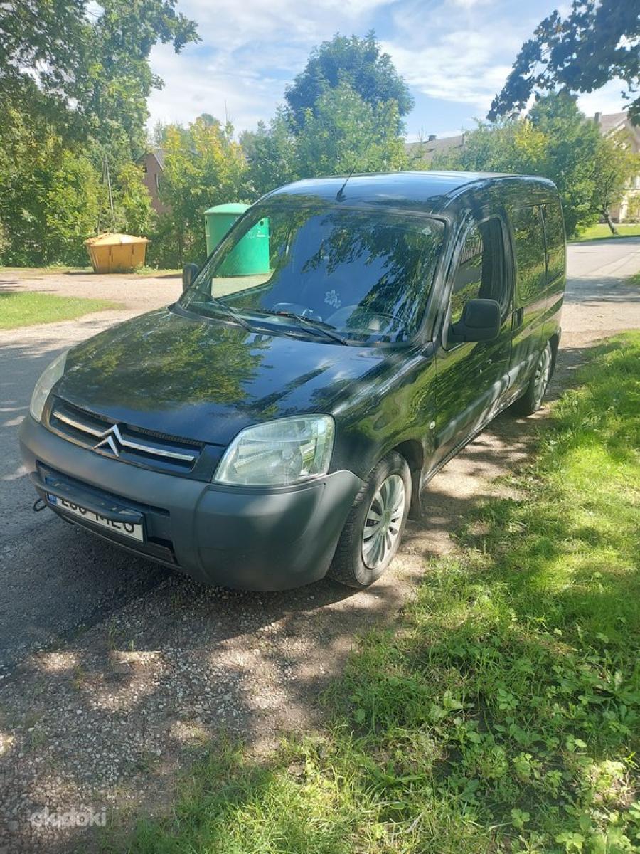 Black Citroen Berlingo 2008 in Kohtla-Jarve, with an engine capacity of 1.60 L and mileage of 372 thousand km for 888 €, photo 14 on AUTOMOTO.COM.LV