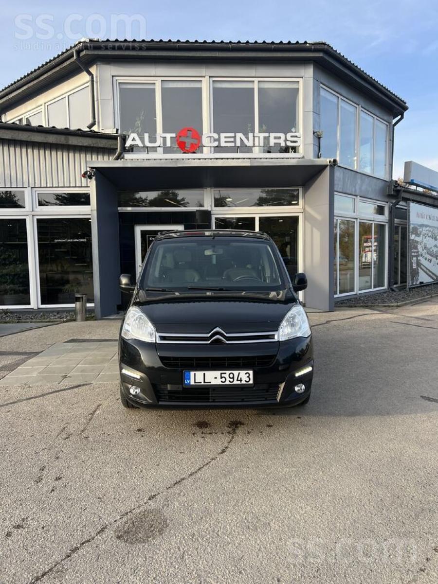 Melns Citroen Berlingo 2018 Jēkabpils, ar dzinēja tilpumu 1.60 L un nobraukumu 120 tūkst. km par 9990 €, foto 1 vietnē AUTOMOTO.COM.LV