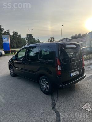 Melns Citroen Berlingo 2018 Jēkabpils, ar dzinēja tilpumu 1.60 L un nobraukumu 120 tūkst. km par 9990 €, foto 6 vietnē AUTOMOTO.COM.LV