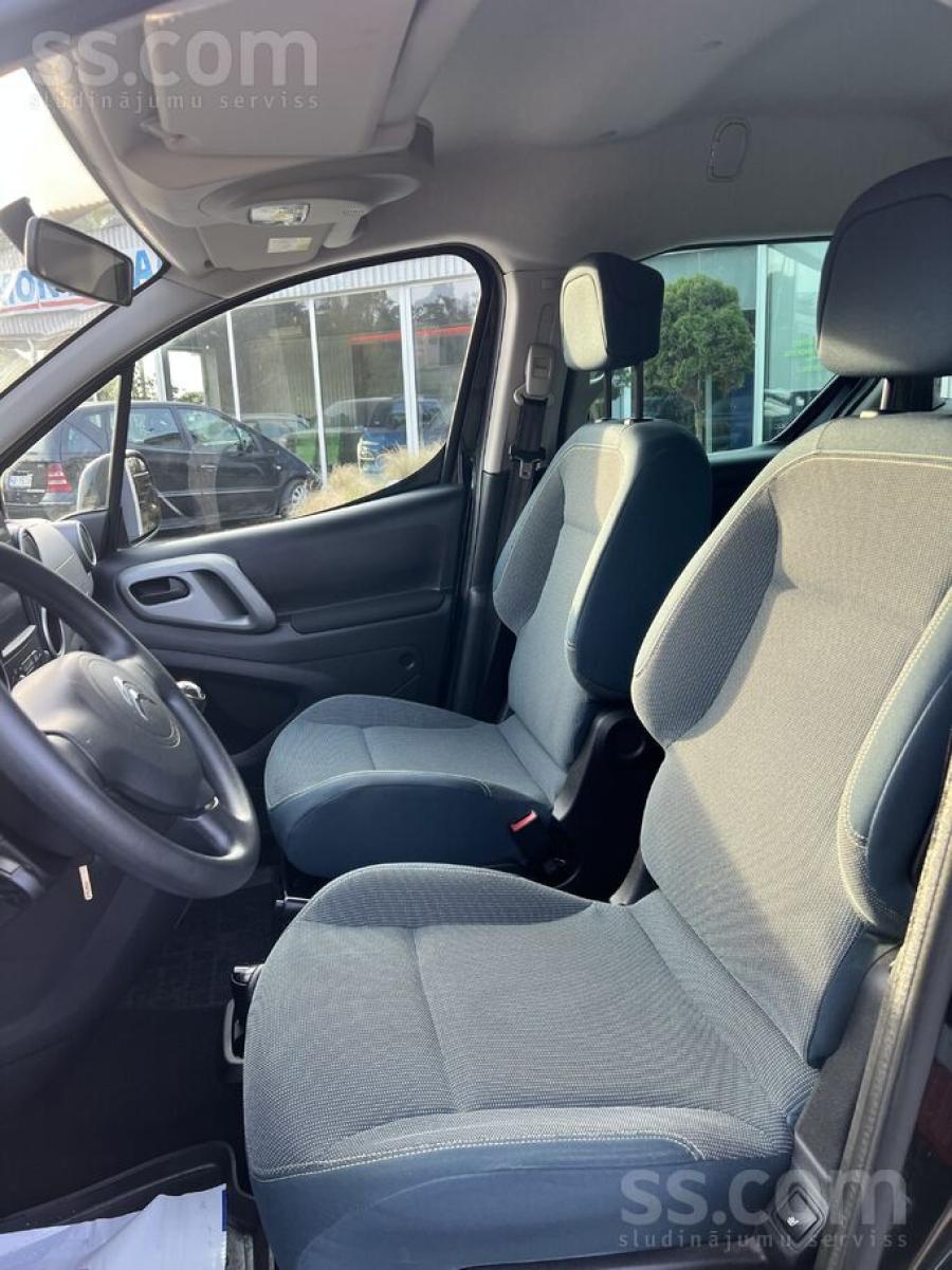 Melns Citroen Berlingo 2018 Jēkabpils, ar dzinēja tilpumu 1.60 L un nobraukumu 120 tūkst. km par 9990 €, foto 11 vietnē AUTOMOTO.COM.LV