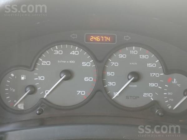 Черный Ситроен Берлинго 2006 в Алуксне, объемом двигателя 1.60 л и пробегом 247 тыс. км за 900 €, фото 11 на AUTOMOTO.COM.LV