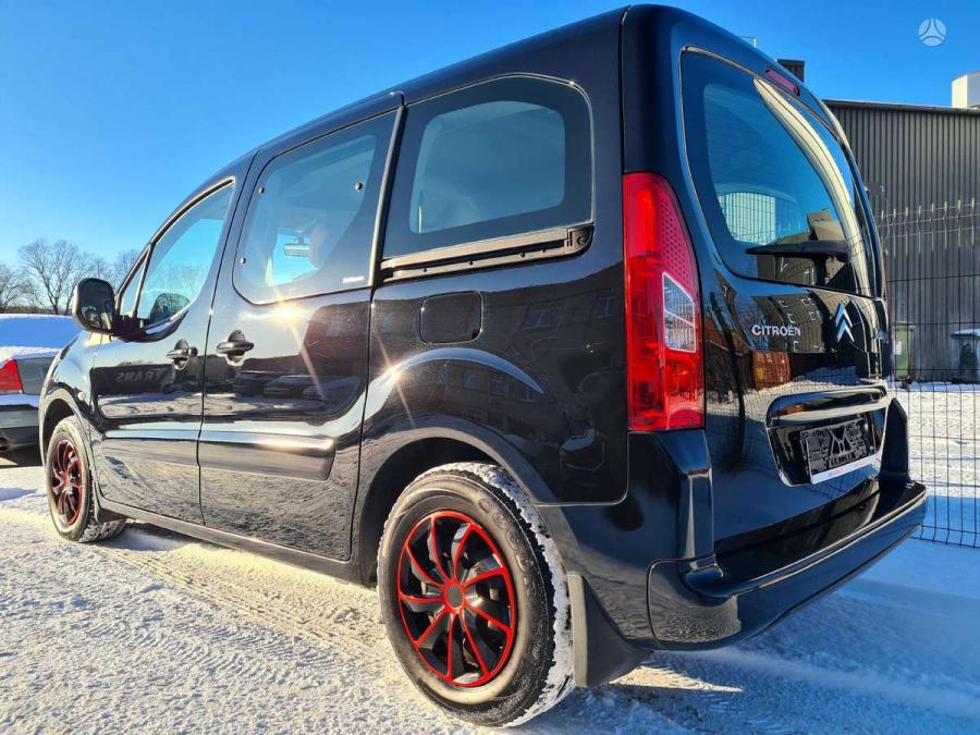 Melns Citroen Berlingo 2007 Kauņa, ar dzinēja tilpumu 1.60 L un nobraukumu 226 tūkst. km par 3950 €, foto 3 vietnē AUTOMOTO.COM.LV