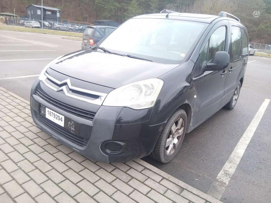 Black Citroen Berlingo 2009 in Kedainiai, with an engine capacity of 1.56 L and mileage of 391 thousand km for 1650 €, photo 1 on AUTOMOTO.COM.LV