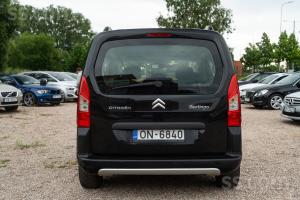Black Citroen Berlingo 2009 in Liepaja, with an engine capacity of 1.60 L and mileage of 274 thousand km for 3900 €, photo 7 on AUTOMOTO.COM.LV