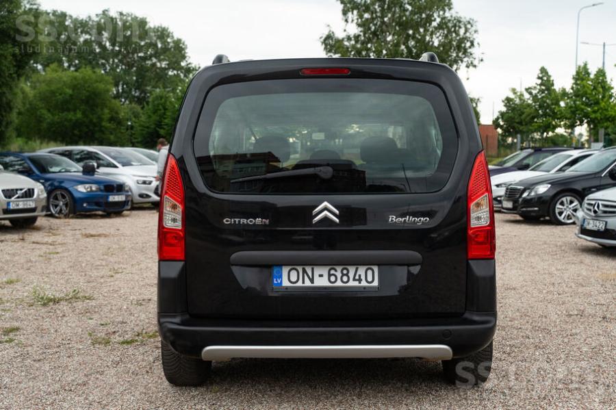 Black Citroen Berlingo 2009 in Liepaja, with an engine capacity of 1.60 L and mileage of 274 thousand km for 3900 €, photo 7 on AUTOMOTO.COM.LV