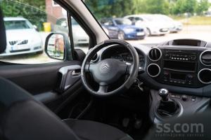 Black Citroen Berlingo 2009 in Liepaja, with an engine capacity of 1.60 L and mileage of 274 thousand km for 3900 €, photo 16 on AUTOMOTO.COM.LV