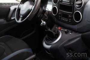 Black Citroen Berlingo 2009 in Liepaja, with an engine capacity of 1.60 L and mileage of 274 thousand km for 3900 €, photo 17 on AUTOMOTO.COM.LV