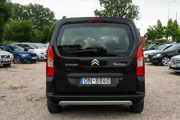 Black Citroen Berlingo 2009 in Liepaja, with an engine capacity of 1.60 L and mileage of 274 thousand km for 3900 €, photo 6 on AUTOMOTO.COM.LV