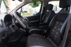 Melns Citroen Berlingo 2009 Liepāja, ar dzinēja tilpumu 1.60 L un nobraukumu 274 tūkst. km par 3900 €, foto 10 vietnē AUTOMOTO.COM.LV