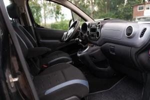 Melns Citroen Berlingo 2009 Liepāja, ar dzinēja tilpumu 1.60 L un nobraukumu 274 tūkst. km par 3900 €, foto 11 vietnē AUTOMOTO.COM.LV
