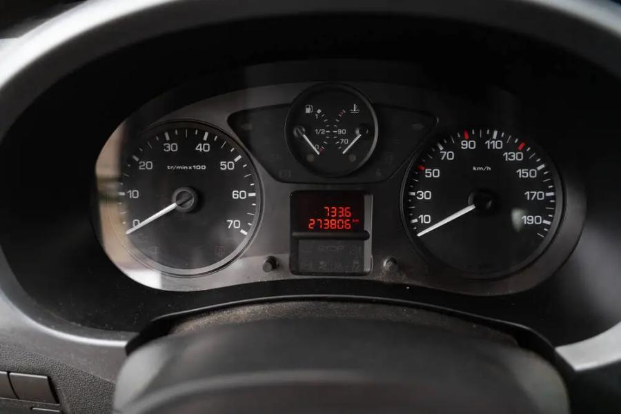 Melns Citroen Berlingo 2009 Liepāja, ar dzinēja tilpumu 1.60 L un nobraukumu 274 tūkst. km par 3900 €, foto 18 vietnē AUTOMOTO.COM.LV