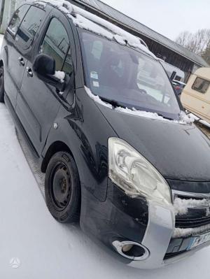 Melns Citroen Berlingo 2010 Tauragė, ar dzinēja tilpumu 1.56 L un nobraukumu 2123 tūkst. km par 2299 €, foto  vietnē AUTOMOTO.COM.LV