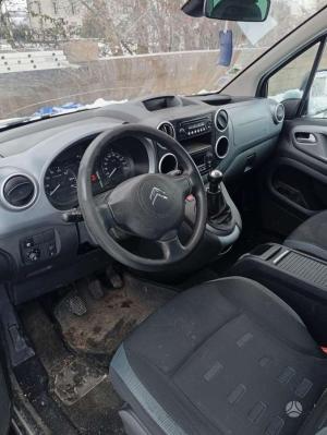 Melns Citroen Berlingo 2010 Tauragė, ar dzinēja tilpumu 1.56 L un nobraukumu 2123 tūkst. km par 2299 €, foto 2 vietnē AUTOMOTO.COM.LV