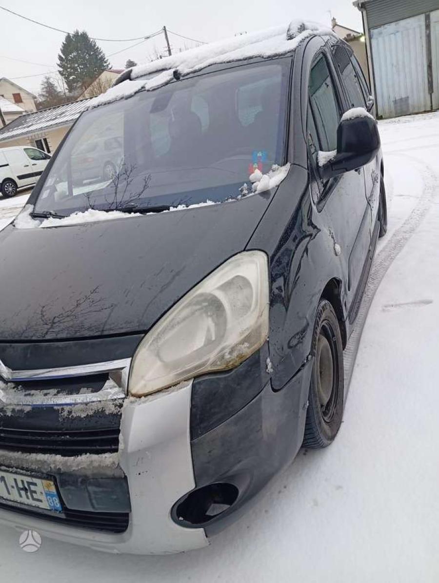 Melns Citroen Berlingo 2010 Tauragė, ar dzinēja tilpumu 1.56 L un nobraukumu 2123 tūkst. km par 2299 €, foto 4 vietnē AUTOMOTO.COM.LV