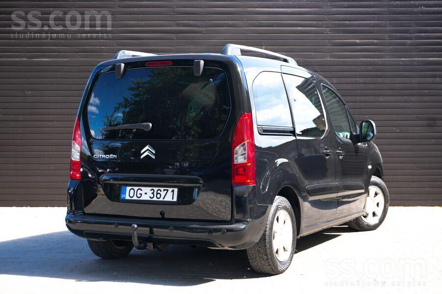 Black Citroen Berlingo 2010 in Riga, with an engine capacity of 1.60 L and mileage of 225 thousand km for 3890 €, photo 4 on AUTOMOTO.COM.LV