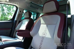 Black Citroen Berlingo 2010 in Riga, with an engine capacity of 1.60 L and mileage of 225 thousand km for 3890 €, photo 6 on AUTOMOTO.COM.LV