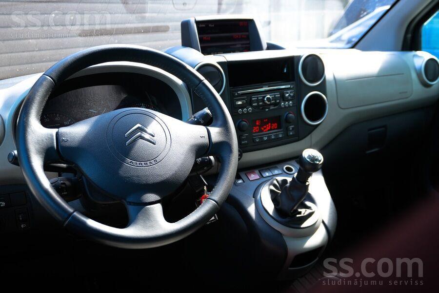 Black Citroen Berlingo 2010 in Riga, with an engine capacity of 1.60 L and mileage of 225 thousand km for 3890 €, photo 21 on AUTOMOTO.COM.LV