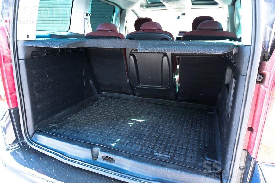 Black Citroen Berlingo 2010 in Riga, with an engine capacity of 1.60 L and mileage of 225 thousand km for 3890 €, photo 24 on AUTOMOTO.COM.LV