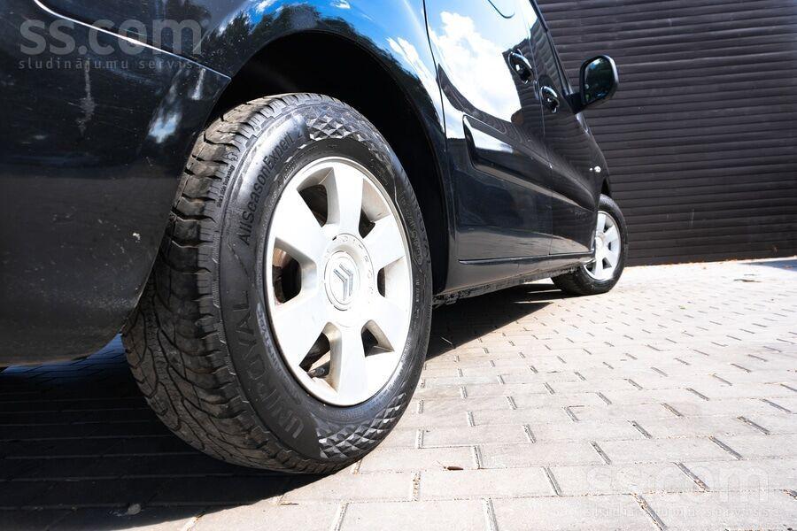 Black Citroen Berlingo 2010 in Riga, with an engine capacity of 1.60 L and mileage of 225 thousand km for 3890 €, photo 25 on AUTOMOTO.COM.LV