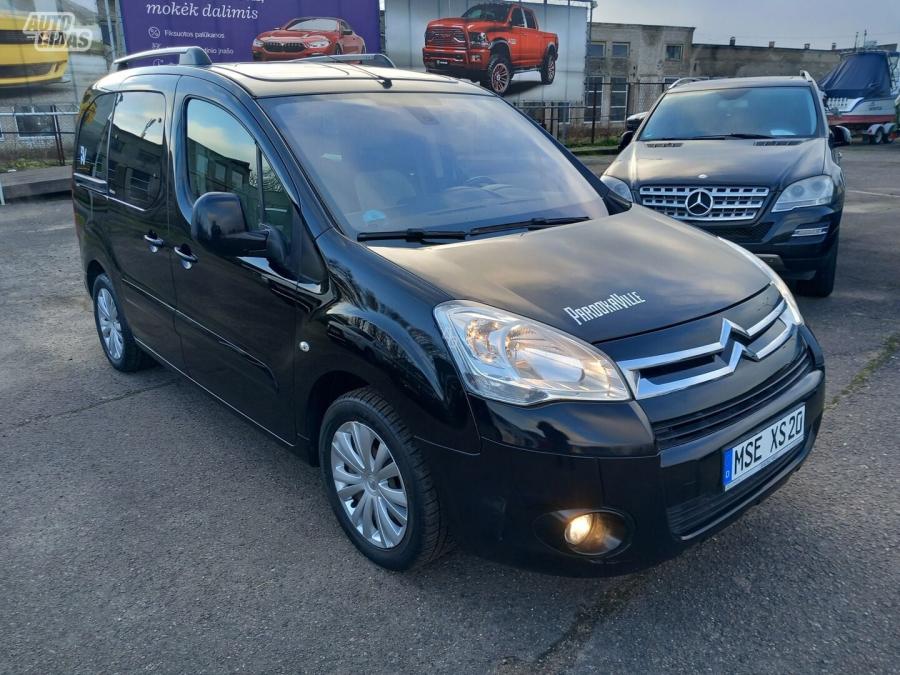 Black Citroen Berlingo 2011 in Klaipeda, with an engine capacity of 1.60 L and mileage of 280 thousand km for 3900 €, photo 1 on AUTOMOTO.COM.LV