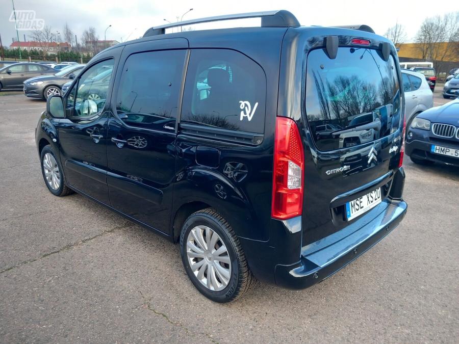 Black Citroen Berlingo 2011 in Klaipeda, with an engine capacity of 1.60 L and mileage of 280 thousand km for 3900 €, photo 6 on AUTOMOTO.COM.LV