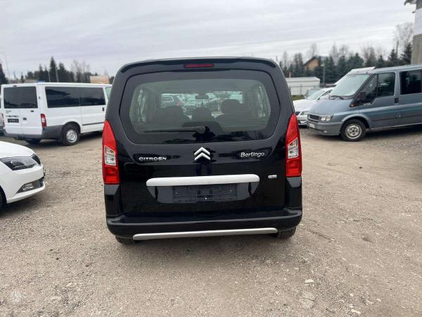 Black Citroen Berlingo 2011 in Utena, with an engine capacity of 1.50 L and mileage of 201 thousand km for 4450 €, photo 5 on AUTOMOTO.COM.LV