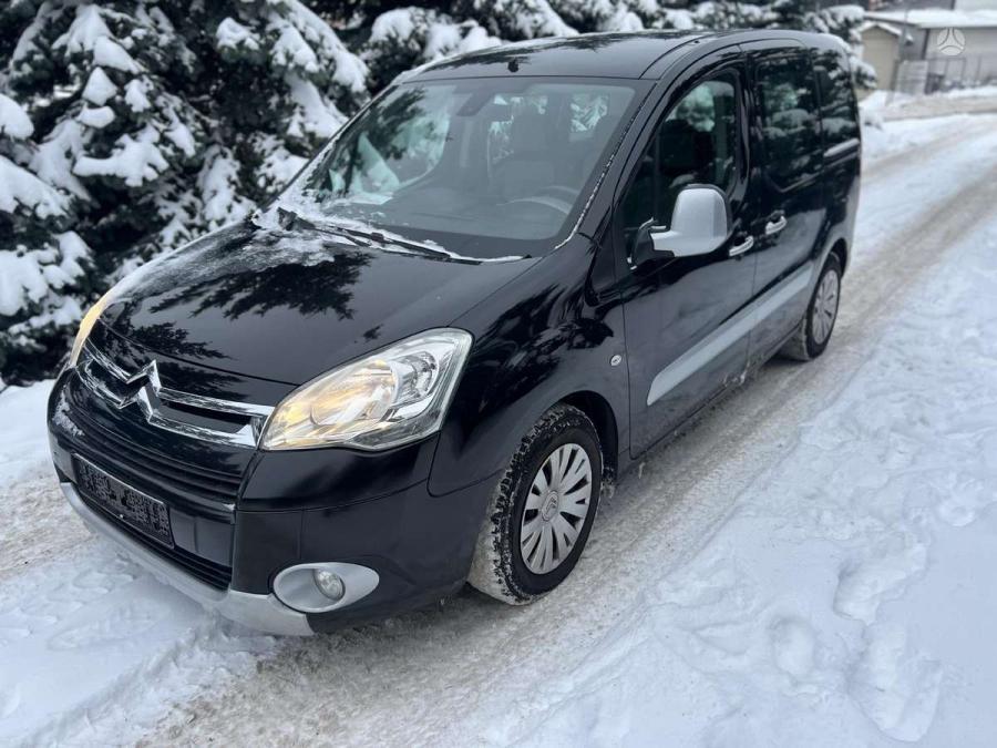 Black Citroen Berlingo 2011 in Utena, with an engine capacity of 1.50 L and mileage of 205 thousand km for 4500 €, photo 1 on AUTOMOTO.COM.LV