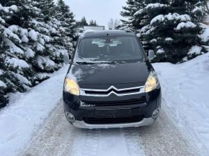 Black Citroen Berlingo 2011 in Utena, with an engine capacity of 1.50 L and mileage of 205 thousand km for 4500 €, photo 2 on AUTOMOTO.COM.LV