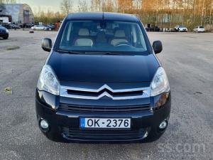 Melns Citroen Berlingo 2011 Rīga, ar dzinēja tilpumu 1.60 L un nobraukumu 0 tūkst. km par 3990 €, foto 3 vietnē AUTOMOTO.COM.LV