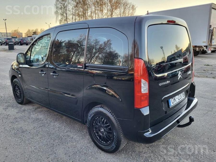 Melns Citroen Berlingo 2011 Rīga, ar dzinēja tilpumu 1.60 L un nobraukumu 0 tūkst. km par 3990 €, foto 6 vietnē AUTOMOTO.COM.LV