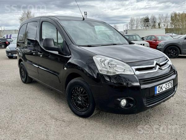 Melns Citroen Berlingo 2011 Rīga, ar dzinēja tilpumu 1.60 L un nobraukumu 0 tūkst. km par 3990 €, foto 2 vietnē AUTOMOTO.COM.LV