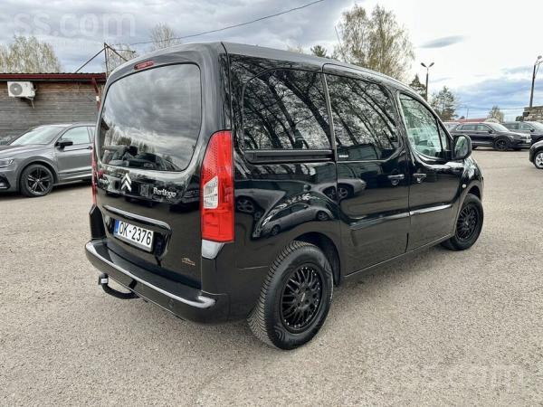 Melns Citroen Berlingo 2011 Rīga, ar dzinēja tilpumu 1.60 L un nobraukumu 0 tūkst. km par 3990 €, foto 4 vietnē AUTOMOTO.COM.LV