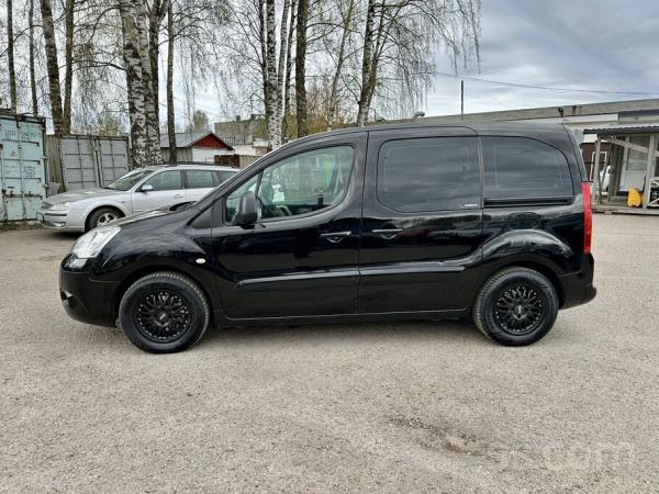 Melns Citroen Berlingo 2011 Rīga, ar dzinēja tilpumu 1.60 L un nobraukumu 0 tūkst. km par 3990 €, foto 6 vietnē AUTOMOTO.COM.LV