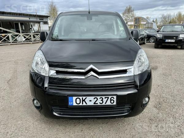Melns Citroen Berlingo 2011 Rīga, ar dzinēja tilpumu 1.60 L un nobraukumu 0 tūkst. km par 3990 €, foto 7 vietnē AUTOMOTO.COM.LV