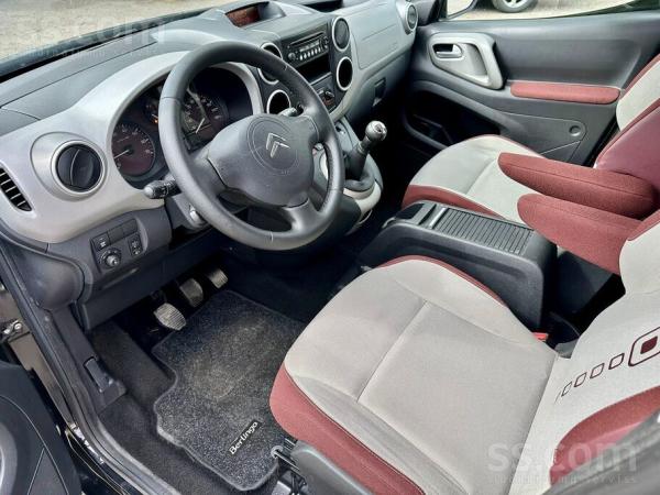 Melns Citroen Berlingo 2011 Rīga, ar dzinēja tilpumu 1.60 L un nobraukumu 0 tūkst. km par 3990 €, foto 8 vietnē AUTOMOTO.COM.LV