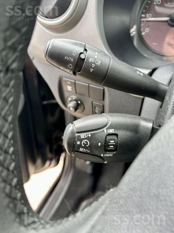 Melns Citroen Berlingo 2011 Rīga, ar dzinēja tilpumu 1.60 L un nobraukumu 0 tūkst. km par 3990 €, foto 10 vietnē AUTOMOTO.COM.LV