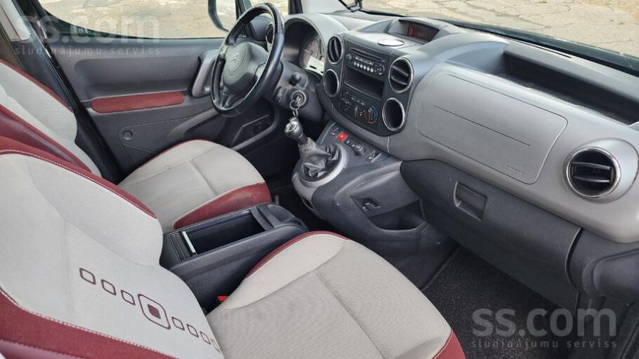 Melns Citroen Berlingo 2011 Ogre, ar dzinēja tilpumu 1.60 L un nobraukumu 285 tūkst. km par 3500 €, foto 14 vietnē AUTOMOTO.COM.LV