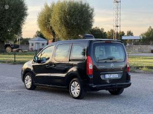 Melns Citroen Berlingo 2011 Kelmė, ar dzinēja tilpumu 1.56 L un nobraukumu 242 tūkst. km par 3750 €, foto 5 vietnē AUTOMOTO.COM.LV