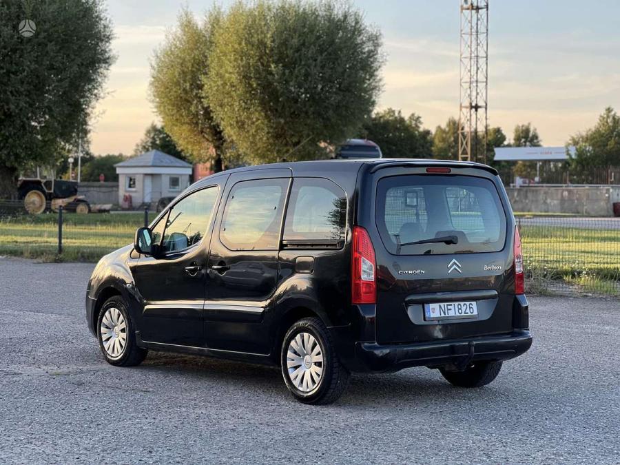 Melns Citroen Berlingo 2011 Kelmė, ar dzinēja tilpumu 1.56 L un nobraukumu 242 tūkst. km par 3750 €, foto 5 vietnē AUTOMOTO.COM.LV