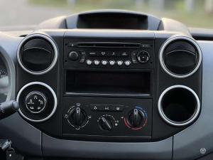 Melns Citroen Berlingo 2011 Kelmė, ar dzinēja tilpumu 1.56 L un nobraukumu 242 tūkst. km par 3750 €, foto 9 vietnē AUTOMOTO.COM.LV