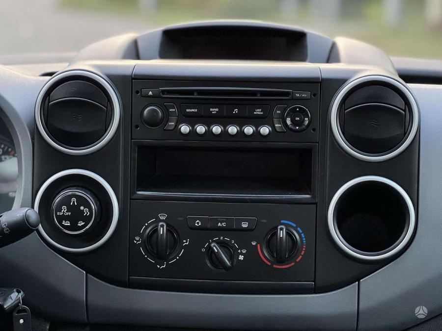Melns Citroen Berlingo 2011 Kelmė, ar dzinēja tilpumu 1.56 L un nobraukumu 242 tūkst. km par 3750 €, foto 9 vietnē AUTOMOTO.COM.LV