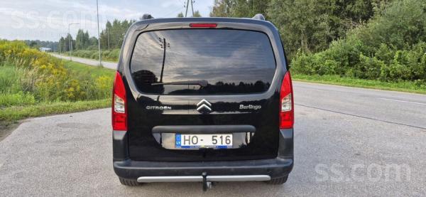 Melns Citroen Berlingo 2011 Limbaži, ar dzinēja tilpumu 1.60 L un nobraukumu 274 tūkst. km par 5800 €, foto 6 vietnē AUTOMOTO.COM.LV