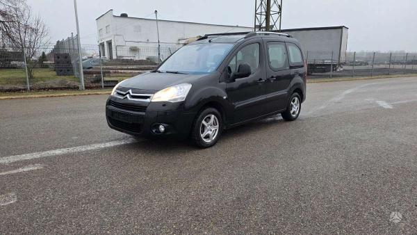 Melns Citroen Berlingo 2012 Marijampole, ar dzinēja tilpumu 1.56 L un nobraukumu 216 tūkst. km par 3100 €, foto 6 vietnē AUTOMOTO.COM.LV