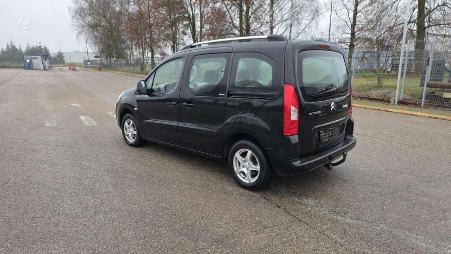 Black Citroen Berlingo 2012 in Marijampole, with an engine capacity of 1.56 L and mileage of 216 thousand km for 3100 €, photo 7 on AUTOMOTO.COM.LV