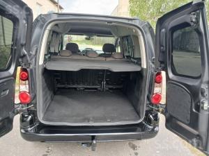 Black Citroen Berlingo 2012 in Ogre, with an engine capacity of 1.60 L and mileage of 276 thousand km for 3150 €, photo 9 on AUTOMOTO.COM.LV
