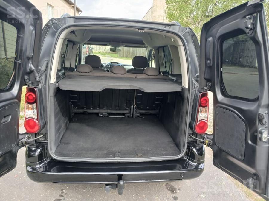 Black Citroen Berlingo 2012 in Ogre, with an engine capacity of 1.60 L and mileage of 276 thousand km for 3150 €, photo 9 on AUTOMOTO.COM.LV