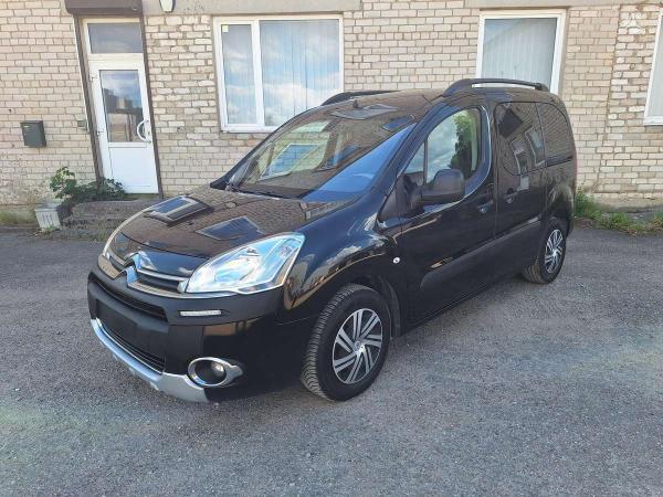 Black Citroen Berlingo 2013 in Taurage, with an engine capacity of 1.56 L and mileage of 162 thousand km for 4100 €, photo 1 on AUTOMOTO.COM.LV